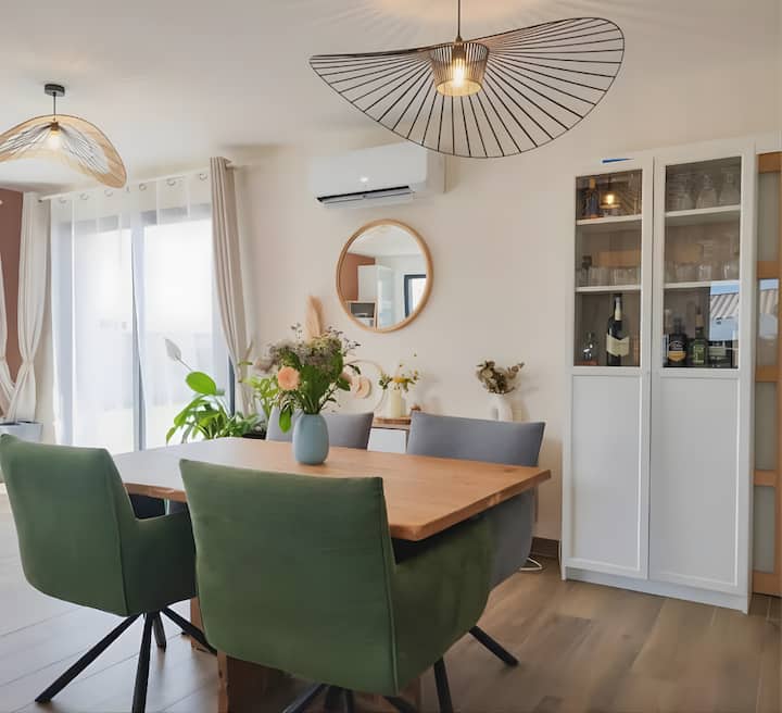 Maison Avec Piscine Chauffée à 20mn De La Rochelle - France