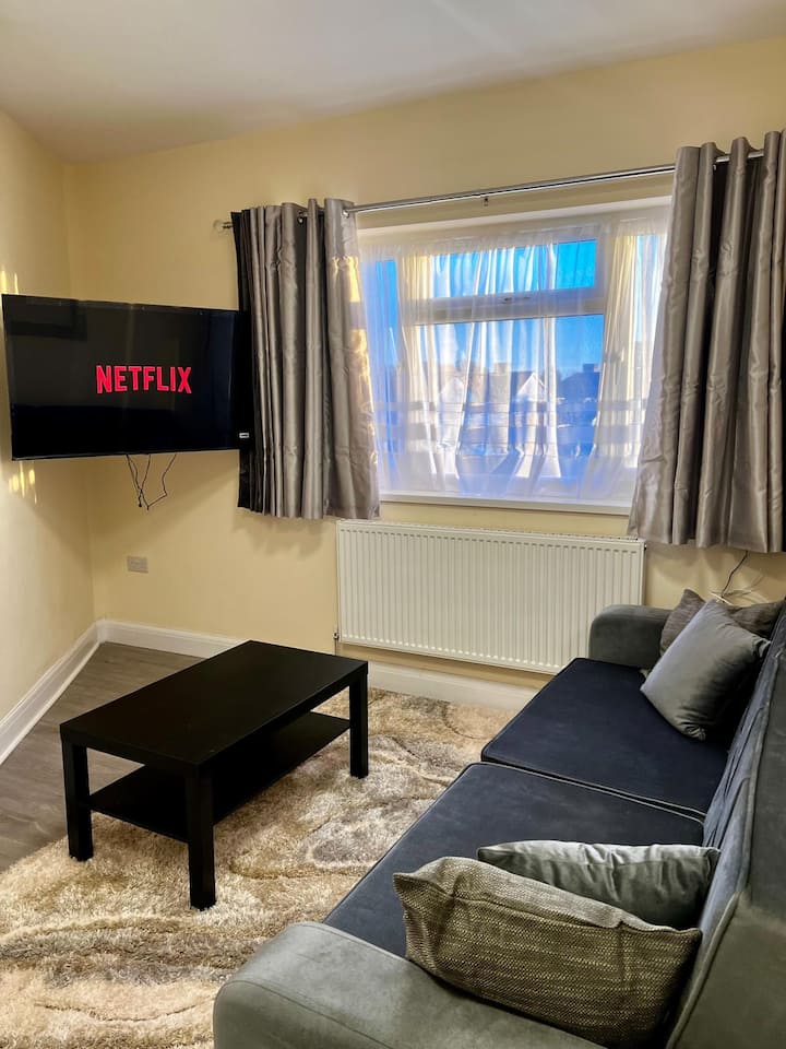Modern 2-bedroom Apartment Near Lhr - Aéroport de Londres Heathrow (LHR)