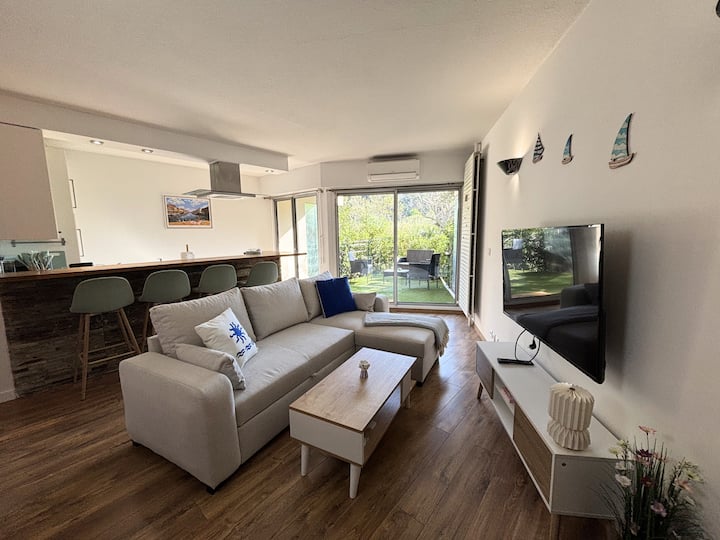 Le Riou – Cocon Avec Jardin Privé & Piscine - Mandelieu-la-Napoule