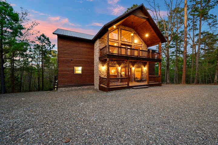Sleeps 16: Family Cabin W/ Hot Tub, Games & Decks - États-Unis