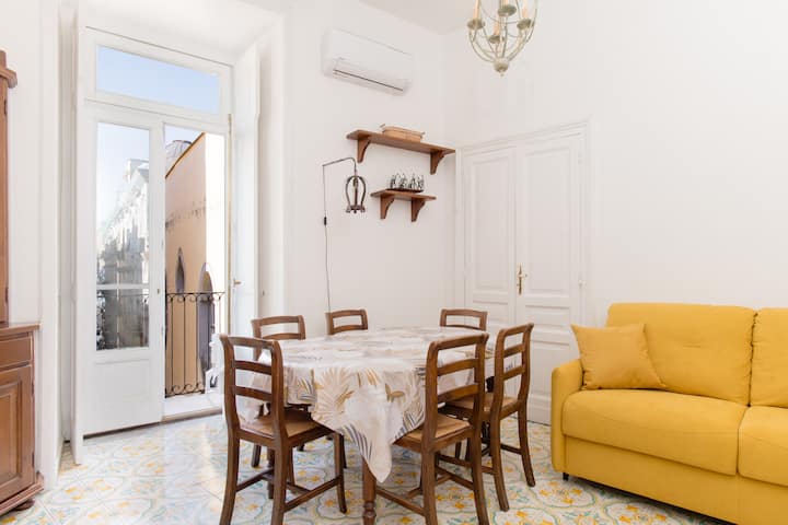 La Casina Su Via Del Sole - Naples
