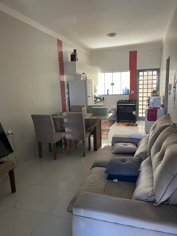Casa Completa Com óTima Localização, óTimo Acesso. - Rio Verde