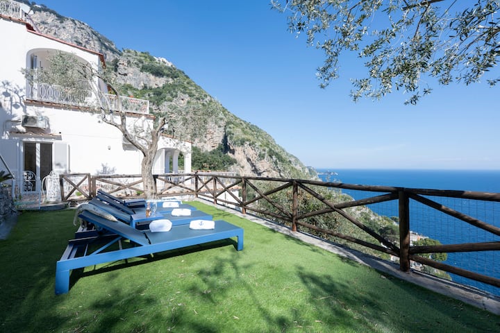 Emerald Barca: Authentic Amalfi Coast Views - Praiano