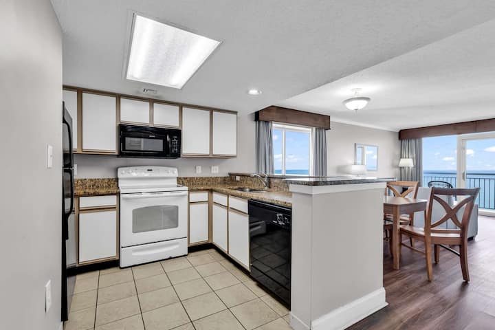 Beachfront 3br Retreat | Ocean Views & Pool - Myrtle Beach