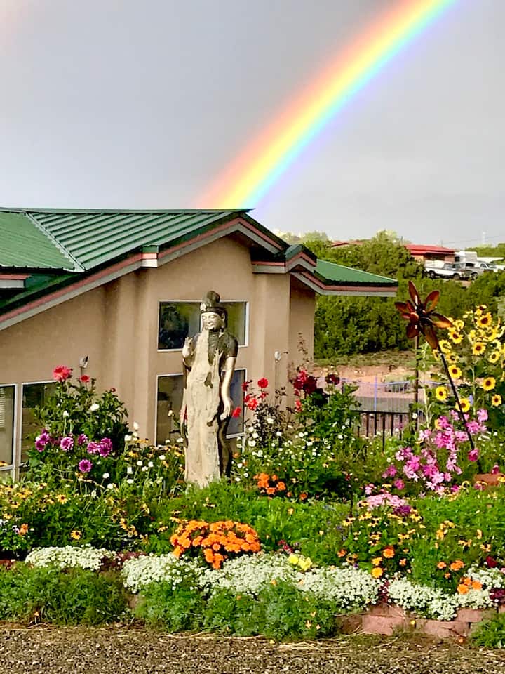 ~ 4 Br / 2 Bath ~ Ray's Garden Villa - Santa Fe, NM