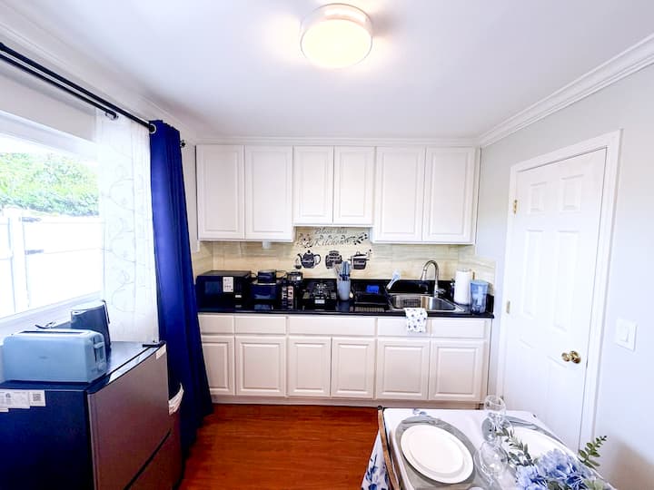Cozy Blue 1br | Kitchen + Coffee Bar|fast Wifi - Hacienda Heights, CA