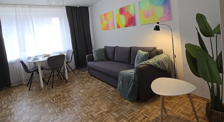 Art Home Helles Apartment Mit Balkon Und Netflix - Duisburg