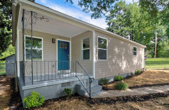 Queen's Cottage 2 Bed/2 Bath Bungalow - Northlake - Charlotte