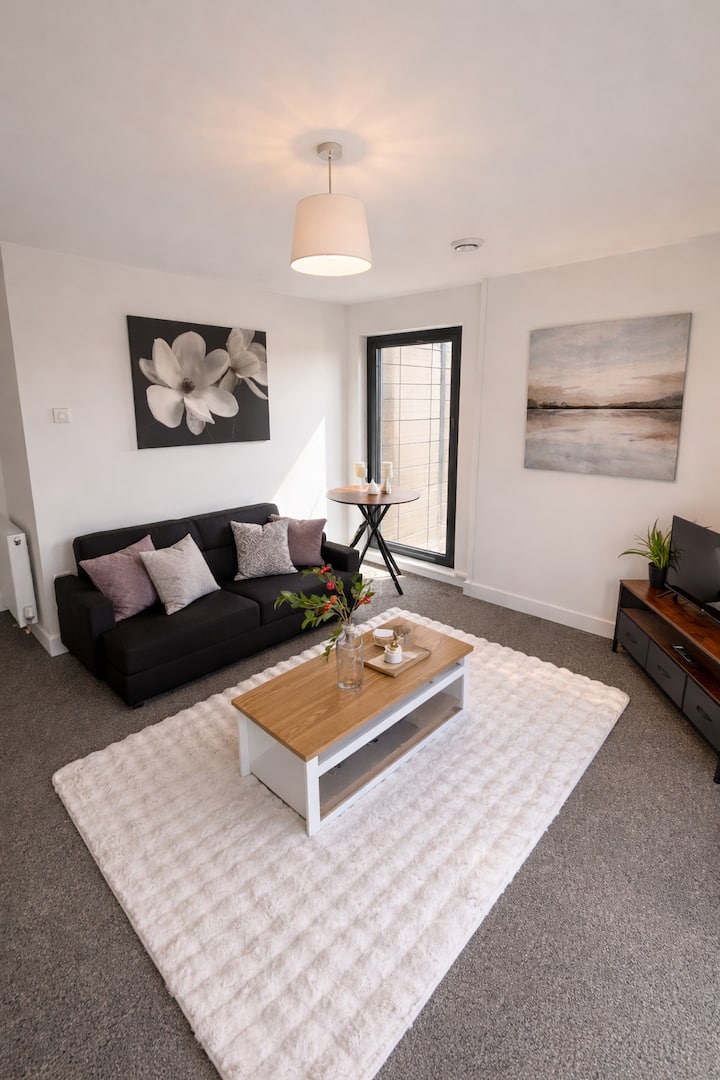 Luxury 2br Heathrow Escape | Free Parking - London Heathrow Airport (LHR)