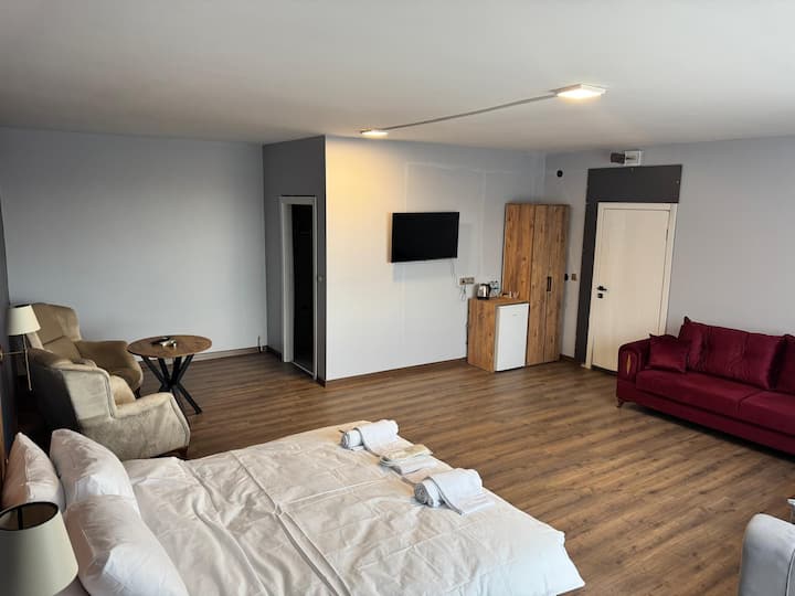 Yaşamkent’te Ultra Geniş & Tertemiz Sıfır Suite - Koru