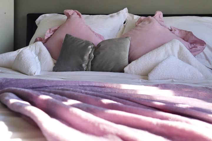 Monthly Stay | 3br | Parking | Wifi | Hayes - Hayes