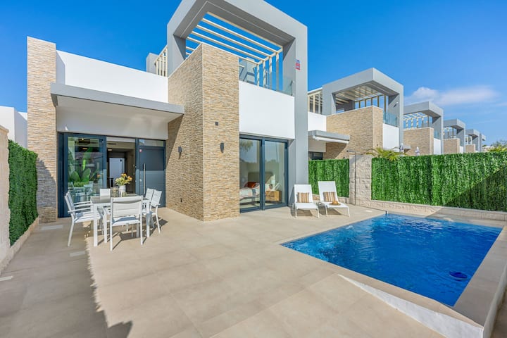 Frisse 6 Persoons Villa Op 10 Min Van Zee! - La Marina