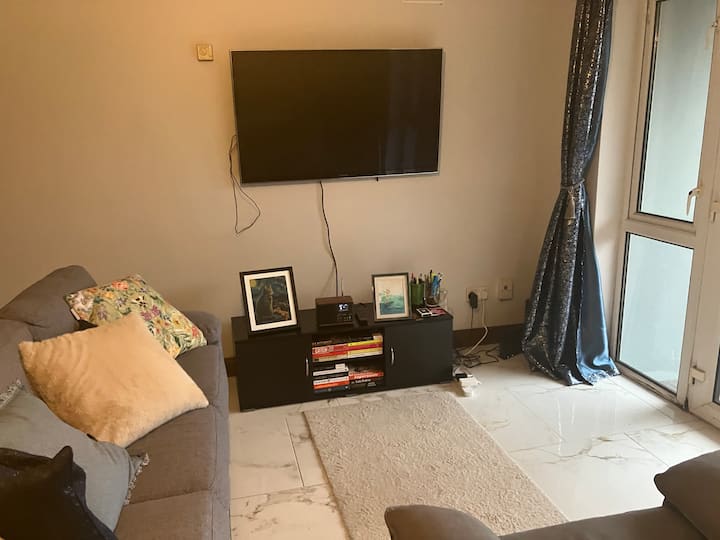 Modern 2 Bed Town Centre Apartment - Sligo