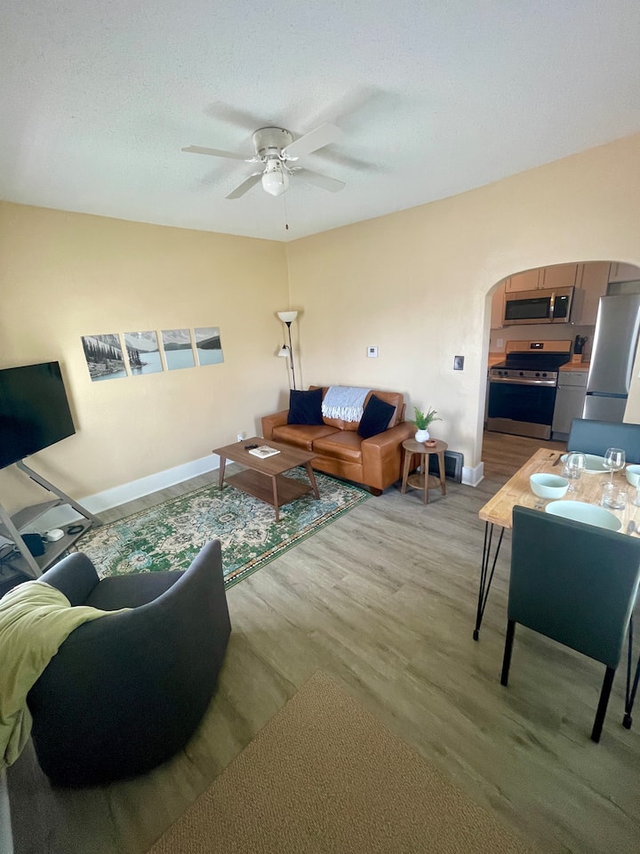 Cozy & Cute - Fully Updated Home In Cedar Rapids - Cedar Rapids, IA