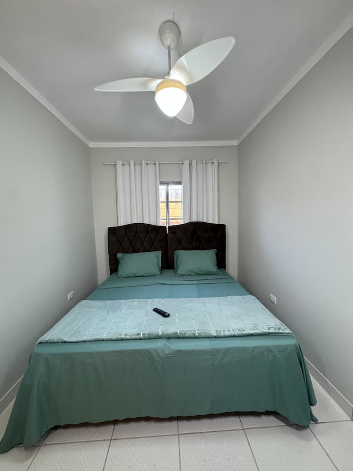 Casa De 02 Quartos Com Cozinha E Sacada - Piracicaba