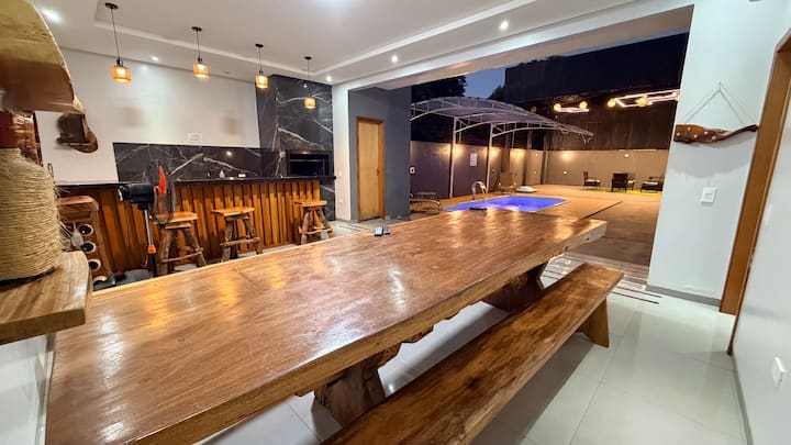 Casa Estilo Quincho Con Piscina Y Habitación Priv - 