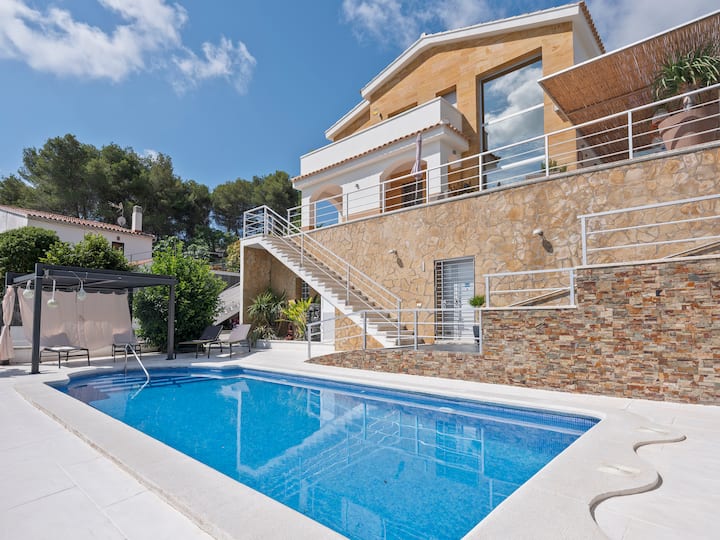 Arhat · Villa úNica Con Piscina Cerca De Sitges - Canyelles