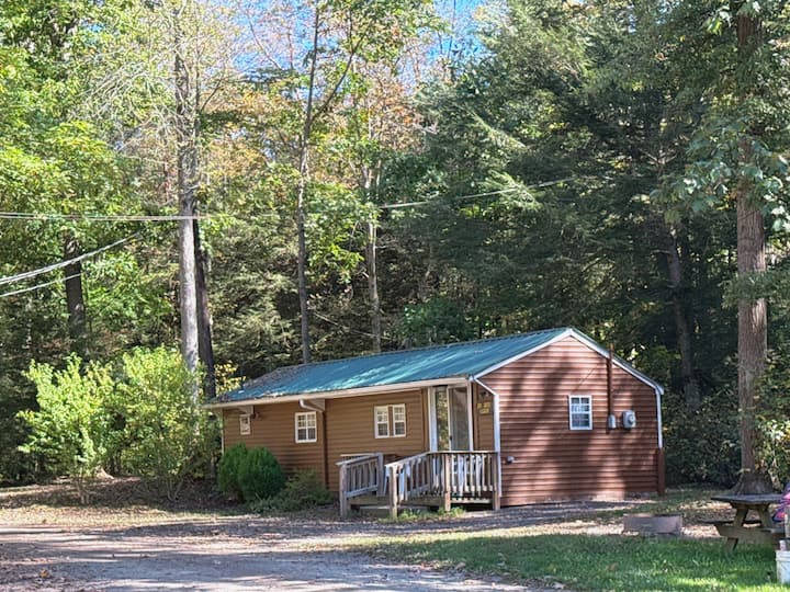 Big Rock Cabin With Private Bathroom - Indiana, PA