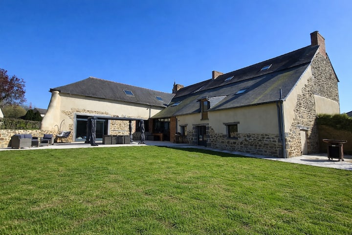 Maison Avec Piscine Intérieure Rennes/saint Malo - Tinténiac