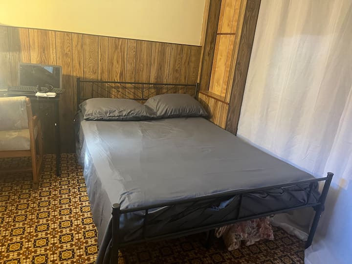 Affordable Private Partitioned Space Near Downtown - Lethbridge