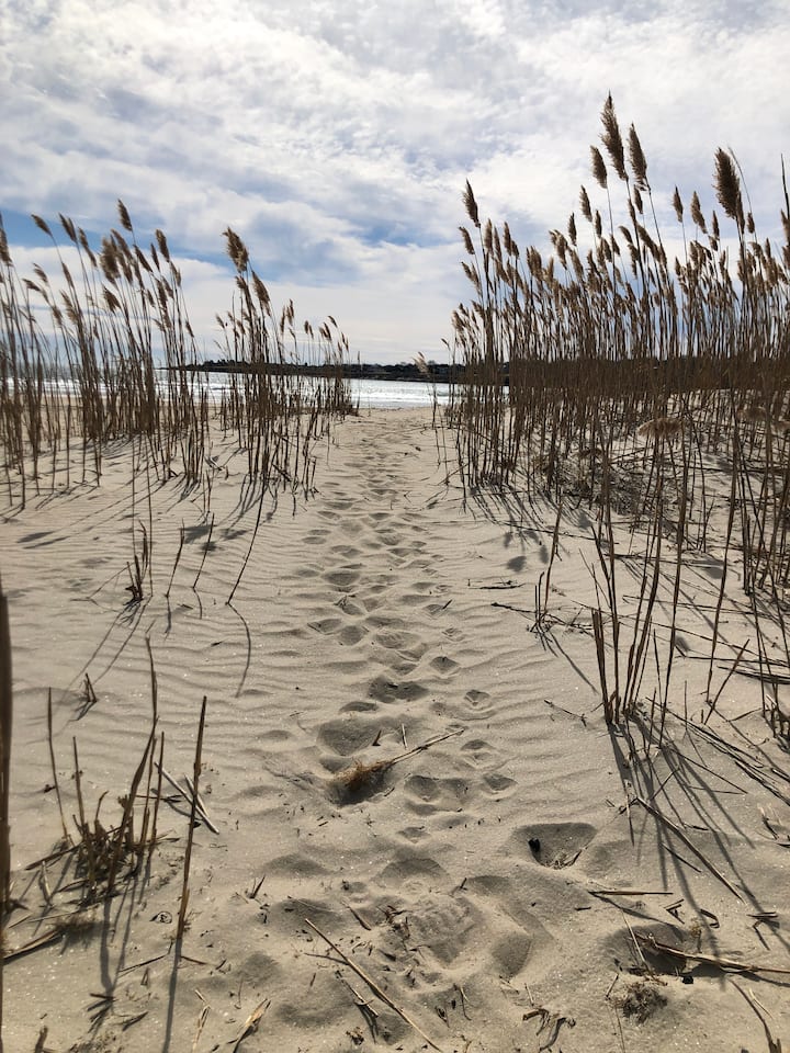 3b Bonnet Shores Escape! - Jamestown, RI
