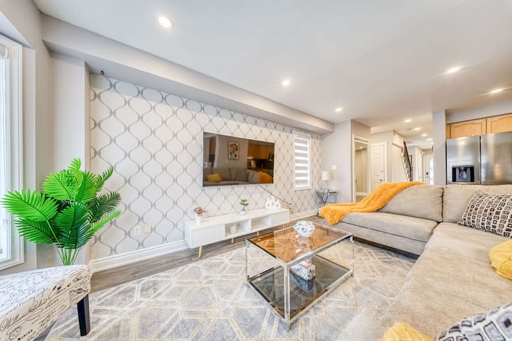 The Frontier Escape - Brampton