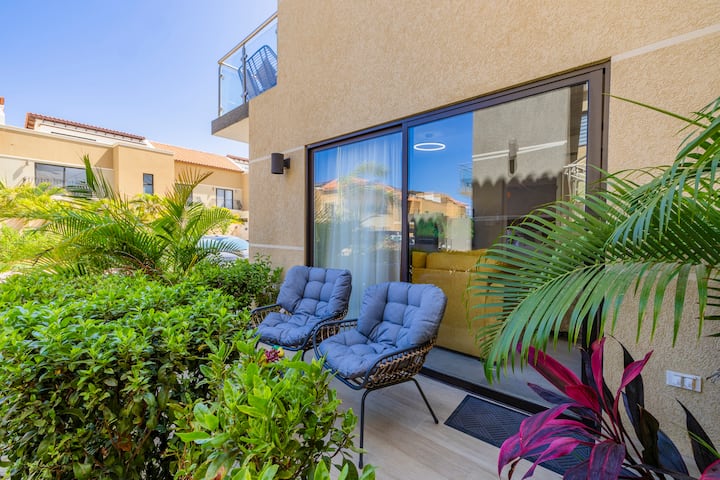 Modern 1br1ba Retreat @ Goldcoast | Pools | Tennis - Aruba
