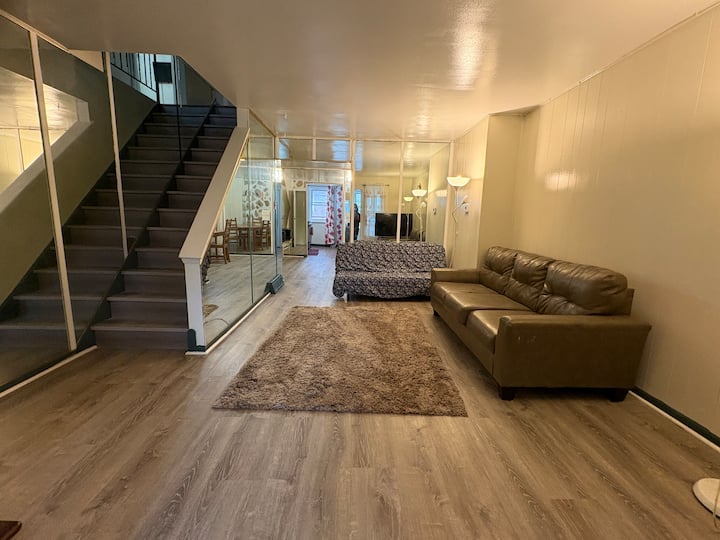 N1e 5 Bedrooms 2bathrooms Entire House - Philadelphia, PA