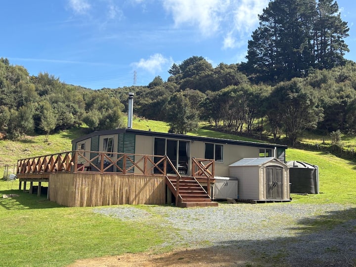 Alpaca Farm Retreat - Peaceful Rural Escape - Lower Hutt