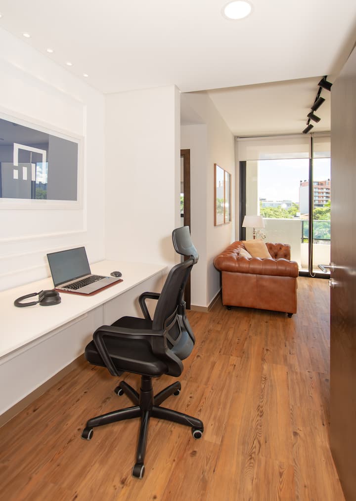 Steps From Del Sol | 2bd Apt W/ Rooftop Pool & Gym - パラグアイ