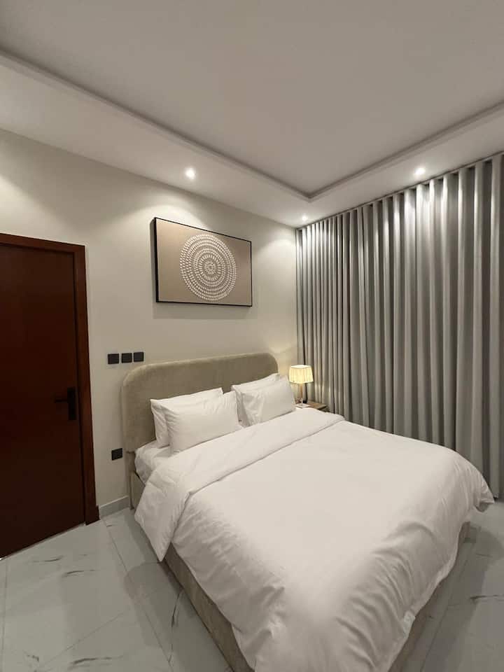 Modern Bloom | 2br Rawdah · R17 - 吉達