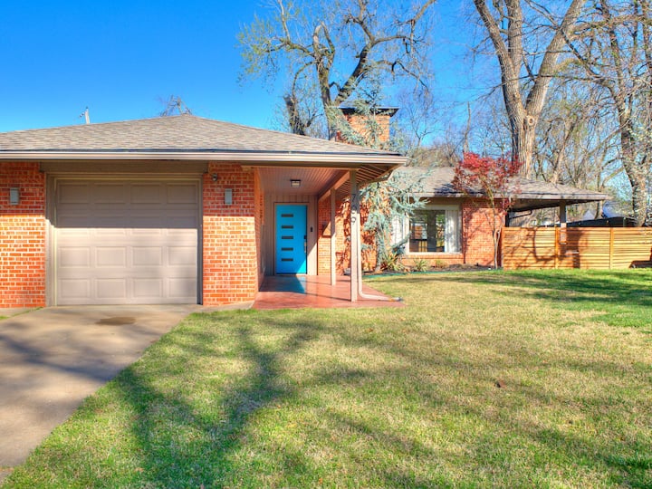 Mid-century Tulsa Vibe - Tulsa, OK