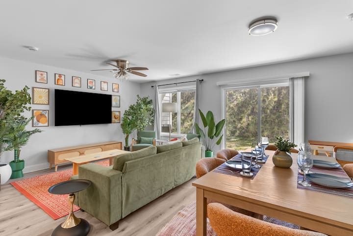 3br 2.5ba Fort Jackson | Fast Wifi + Parking - Columbia, SC