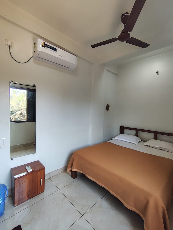 Couple Room With Double Bed - Malvan