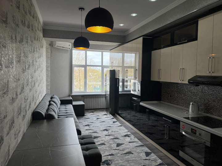 Просторная 3-к квартира. 5 мин от Аэропорта - Tajikistan