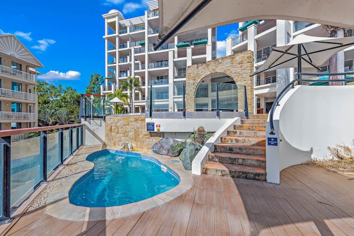 Ocean Rise At Airlie One - Airlie Beach