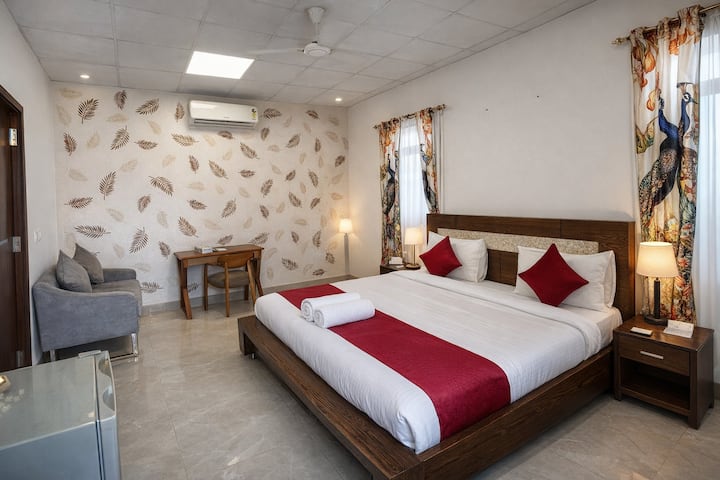 Velantra | Terrace Studio | Near Aiims - New Delhi