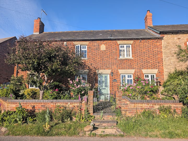 Quiet Victorian House, 2km To Silverstone Circuit - Towcester