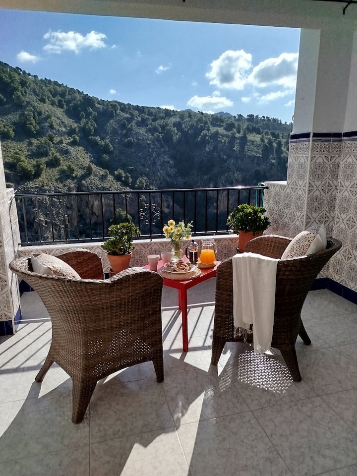 Casa Raíces · Céntrica Con Terrazas Y Vistas - Frigiliana