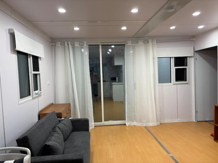 Tinny House For A Family Holiday -Classy & Simple - Whangārei