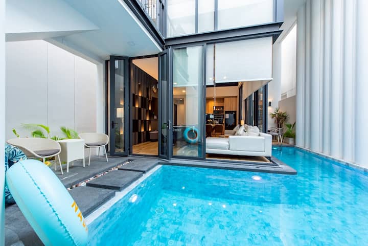 Deluxe 4 Bedrooms Pool Villa In Pattaya City(vip) - 파타야