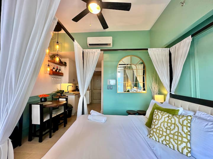 Twin Lakes Tagaytay Shiraz L2-h | Luxe Studio - Alfonso