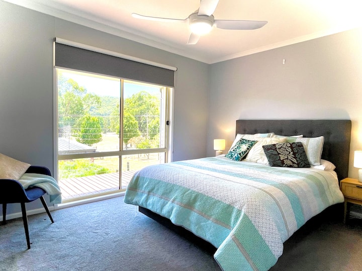 Mystic Mountain Moment -Peaceful Retreat - Bright