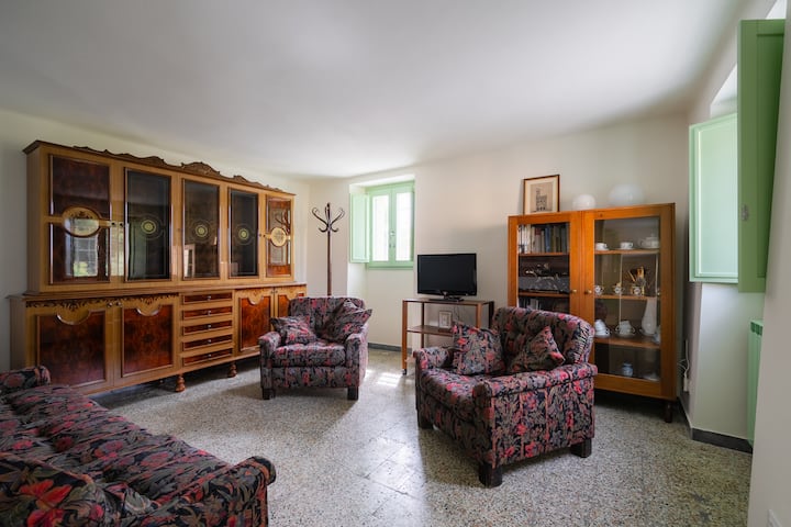 Guido's Stone House · Old World Charm & Views - San Marino
