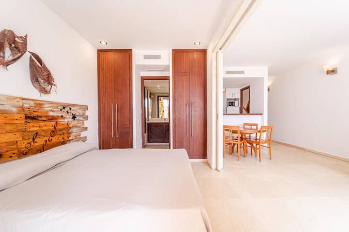 2 Min Walk Ushuaia And Hi Beach Condo - Islas de Ibiza