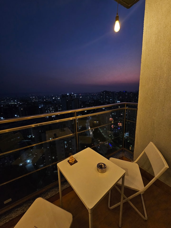Serenia@amanora | Lavish 2bhk, Fascinating Views - 浦那