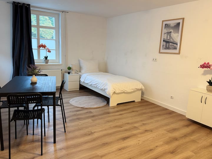 Ruhiges Monteur-haus: 4 -Zimmer Parken & Top-küche - Bissendorf