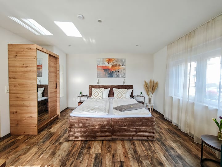 Adenauer Forst
Doppelzimmer Mit Küche Und Balkon - Nürburg