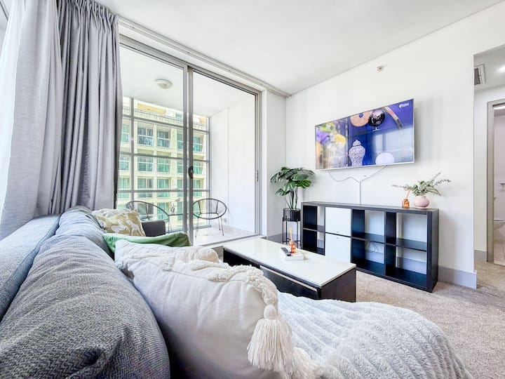 Heart Of Sydney City: 2-br Apt In Darling Harbour - Lane Cove National Park