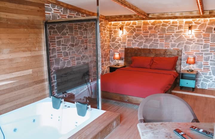 Geniş Jakuzili, Havuz Manzaralı, çAtı Kulübe - Ankara